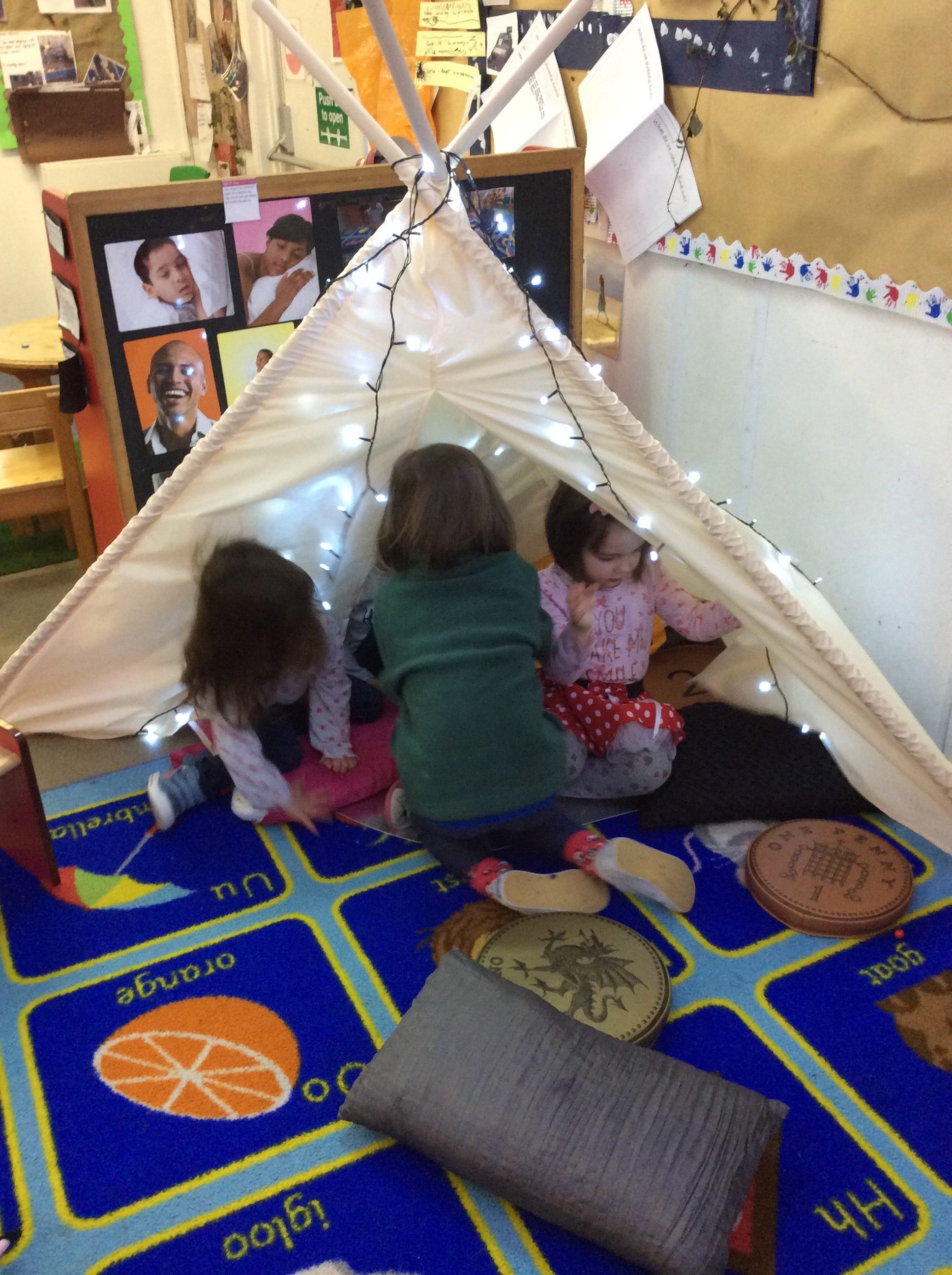 Talking tub time! – Broomhill School